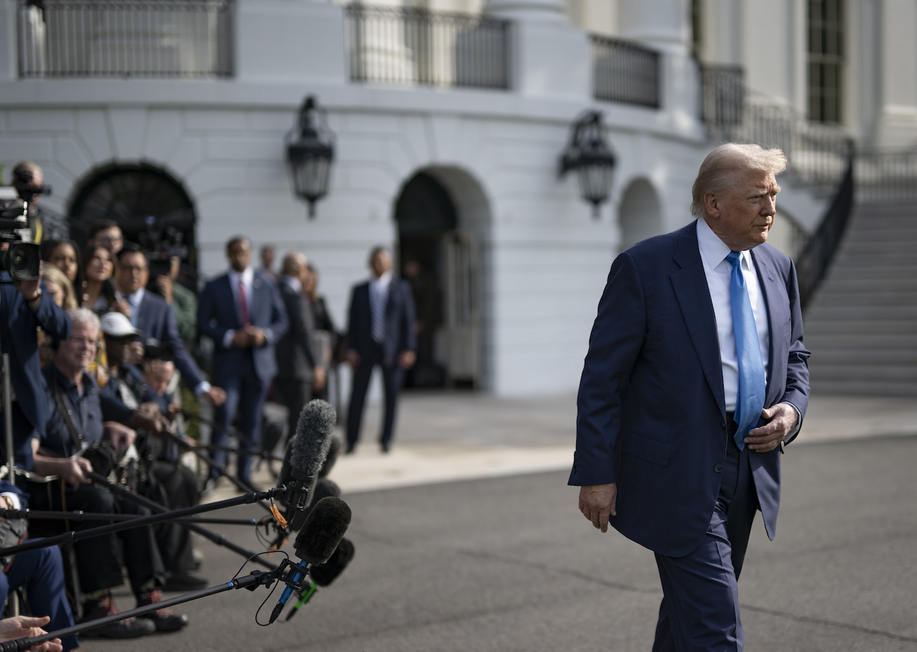 Notes From the Inner Circle: A White House Correspondent on Trump’s ...